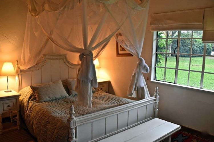 Lucita Farm Guest Cottage 1 Double Bedroom - East African Retreats
